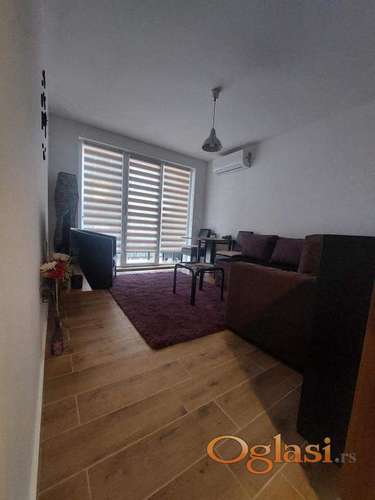 Prodajem apartman na Srebrnom jezeru