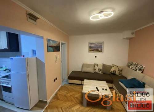 CENTAR-STARI GRAD, 26m2, Garsonjera, Useljiva