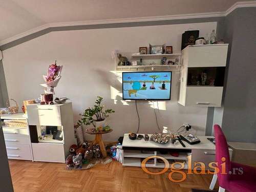 Odličan dvoiposoban stan u mirnoj ulici na Podbari