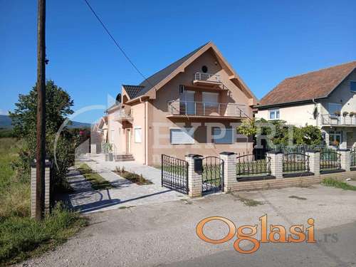 Kuća u Tešici, plantaža lešnika