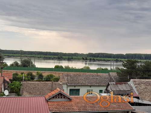 Sremski Karlovci - porodična kuća sa pogledom na Dunav