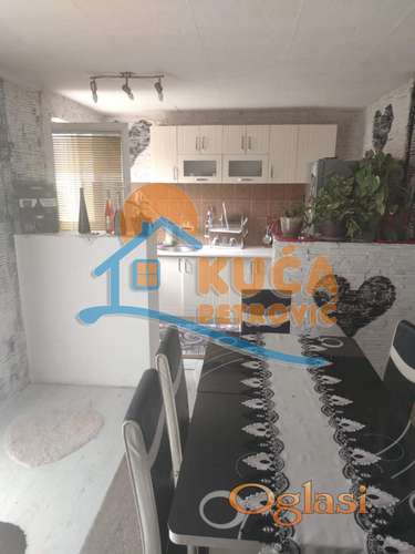 Porodična dvospratna kuća u Brzom Brodu