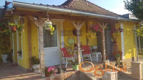 Kuća sa bungalovima, odlična investicija.