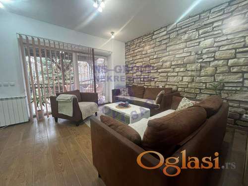 - Prelepa kuća u Veterniku 282m2 - Plac 450m2 -