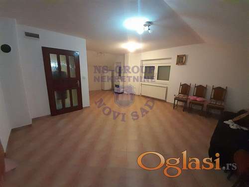 Predstavljamo vam prelepu porodičnu kuću na izuzetno placu od 461m2. Kuća se sastoji od dve etaže.
