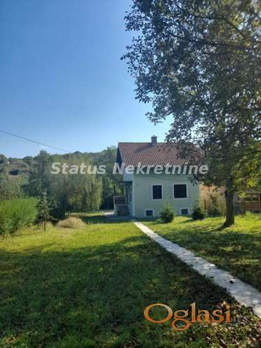 Dumbovo-Odlična kuća u mirnom delu na Placu od 1580 m2-065/3858888