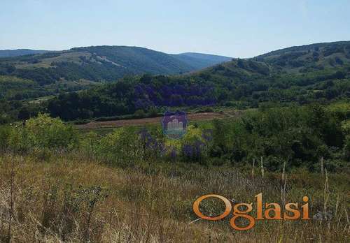 Plac površine 8045 m²