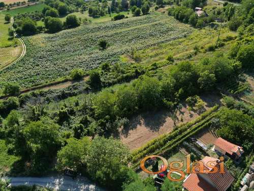 Fenomenalan plac, dozvoljena gradnja stambenog objekta i turističke namene!
