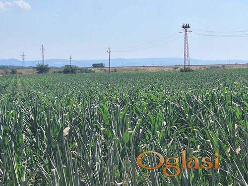 Fantastičan plac idealan za fabrike i hale
