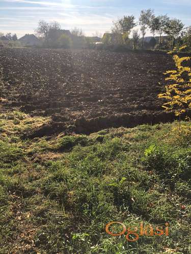 GRADJEVINSKI PLAC u Kovilju blizu AUTOPUTA NS-BG