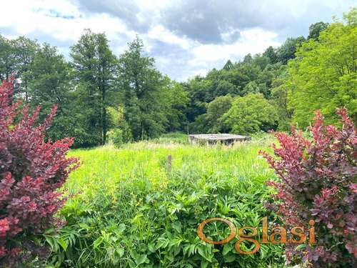 Prodajem plac sa temeljom za kuću u Roćevićima kod Kraljeva