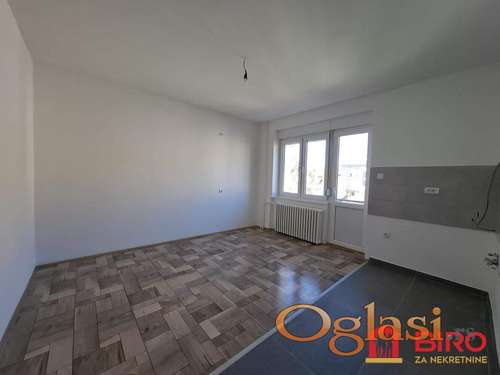 Potpuno renoviran stan na odličnoj lokaciji - Grbavica