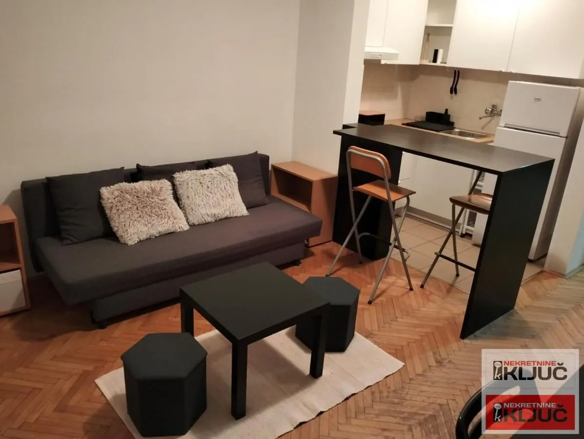 Izdavanje, garsonjera, 29m², Sajmište, Novi Sad