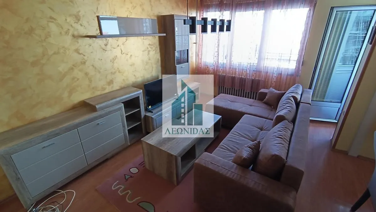 Izdavanje, trosoban stan, 64m², Medijana, Niš