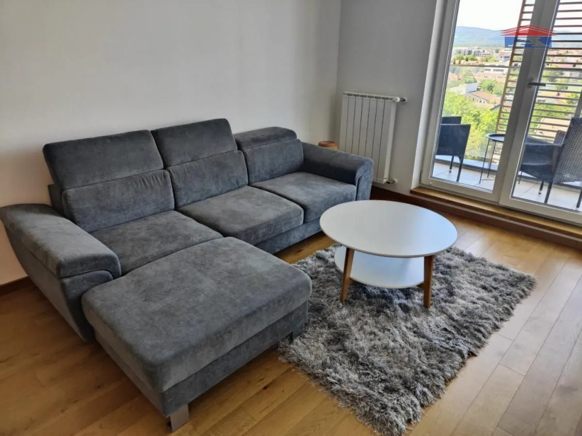 Izdavanje, jednosoban stan, 44m², Bulevar Evrope, Novi Sad Sve Podlokacije