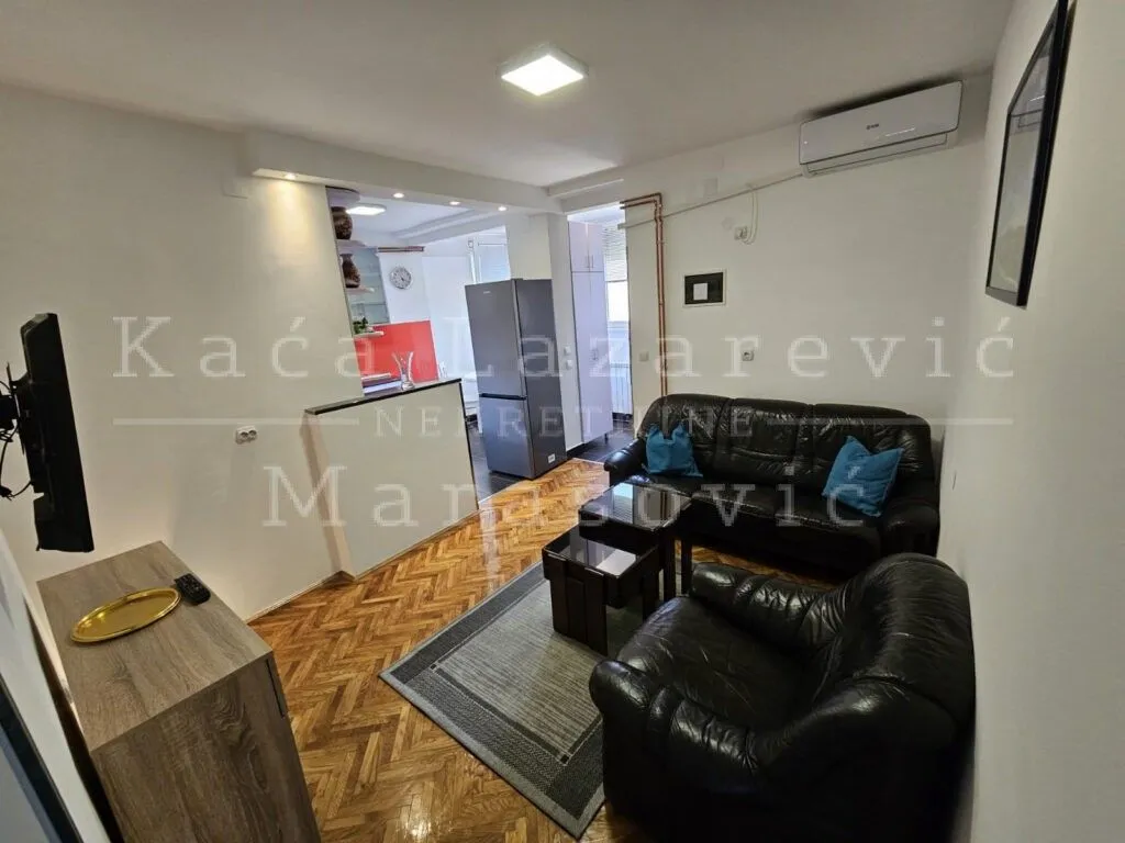 Izdavanje, dvosoban stan, 56m², Stari Grad, Beograd