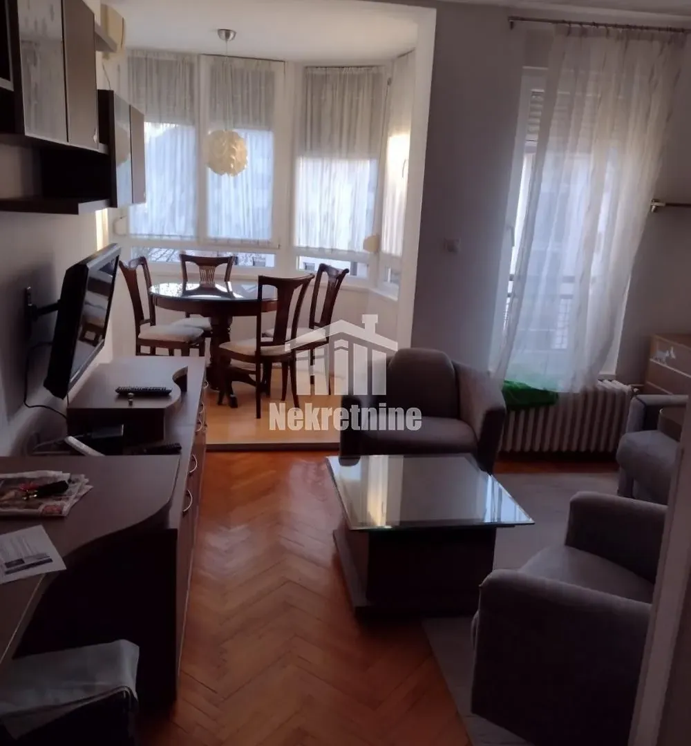 Izdavanje, dvosoban stan, 45m², Čukarica, Beograd