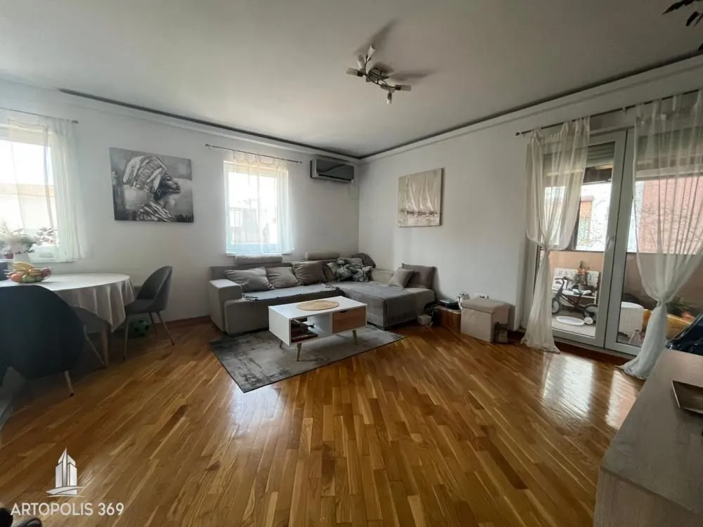 Prodaja, trosoban stan, 83m², Cvetkova Pijaca, Zvezdara Sve Podlokacije
