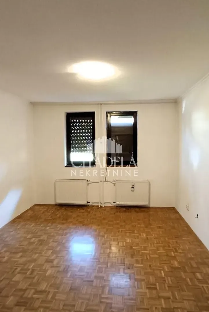 Izdavanje, jednosoban stan, 37m², Resnik, Beograd