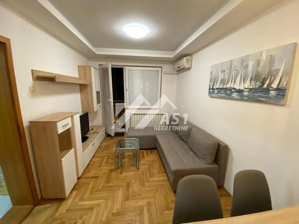 Izdavanje, jednosoban stan, 40m², Novi Sad Sve Podlokacije, Novi Sad