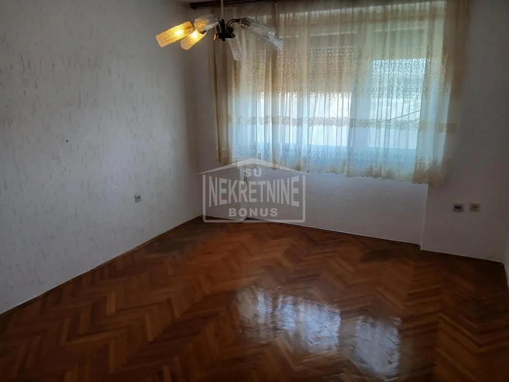 Prodaja, dvosoban stan, 52m², Kertvaroš, Subotica