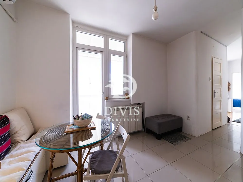 Prodaja, dvosoban stan, 42m², Crveni Krst, Beograd