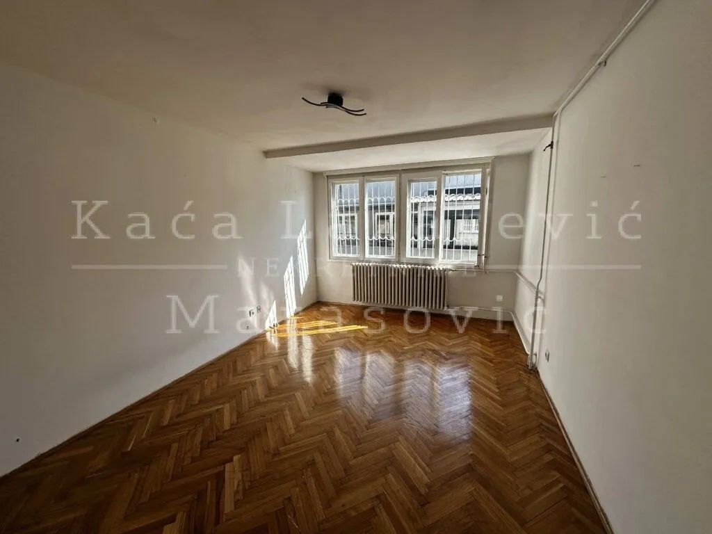Izdavanje, dvosoban stan, 55m², Stari Grad, Beograd