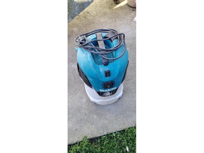 MAKITA VC2512L GRADJEVINSKI USISIVAČ
