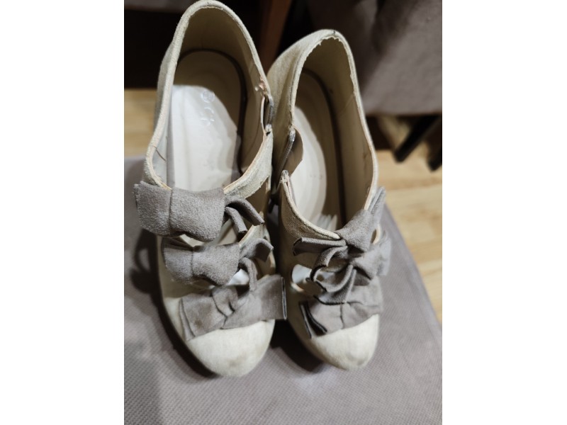 PREDIVNE MAŠNICA ŠTIKLE!!!