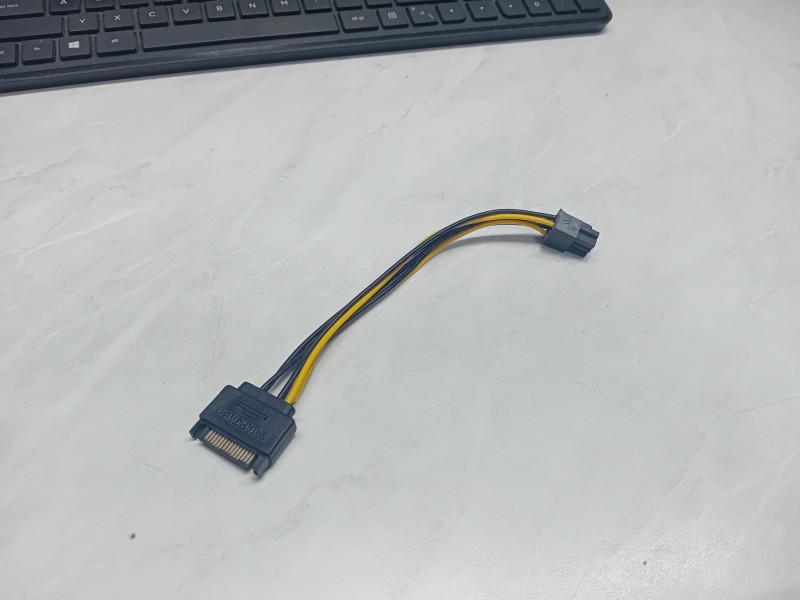adapter sa sata na pin6 gpu ispravan
