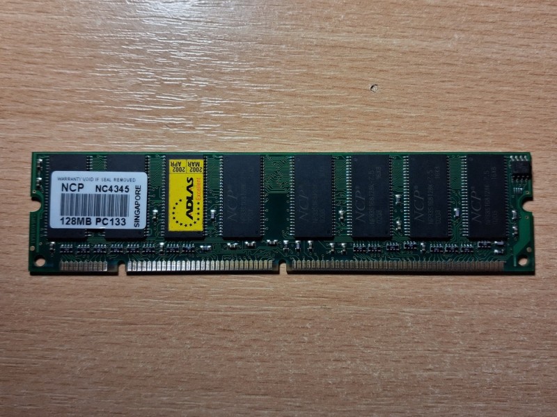NCP 128MB SDRAM PC133 Kvalitet (7.5ns) – Retro