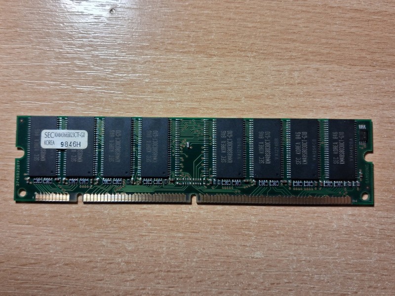 Samsung 64MB SDRAM PC66 – Original Korea (Retro)
