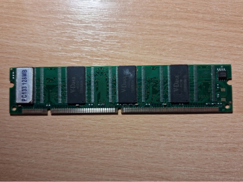 V-Data (Adata) 128MB Sdram PC133 (7.5ns) - retro!