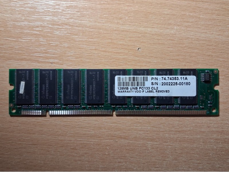 Infineon 128MB SDRAM PC133 CL2 – Nemačka Memorija, 7ns