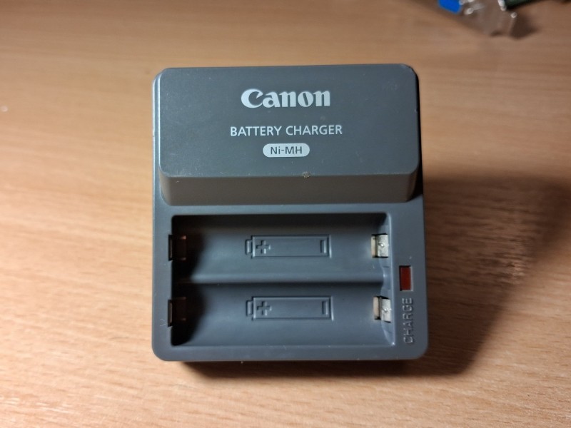 Canon CB-6AH originalni punjač za AA baterije (Ni-MH)