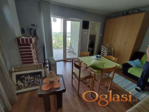 60m2 BANOŠTOR 1082m2 PLAC