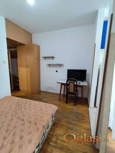 **GARSONJERA ZAKUP + INFORMATIKA 280 EUR**