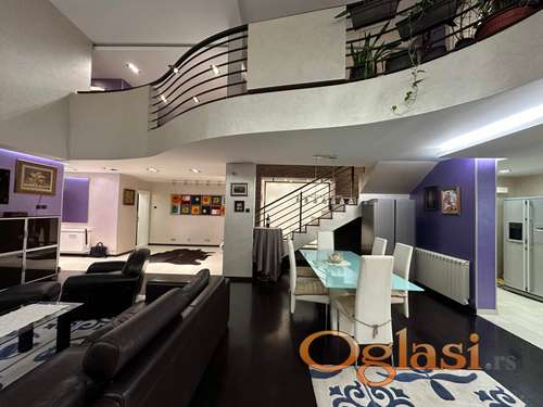 Nesvakidašnji dupleks sa 2 garaže na Grbavici!