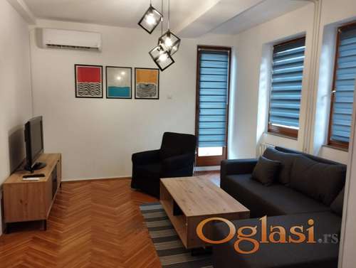 Odličan dvosoban stan u centru