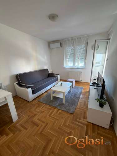 NOV ODLIČAN STAN U JERNEJA KOPITARA