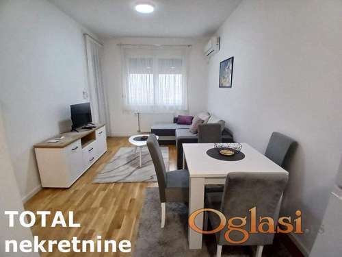 Stan,NOVI SAD,CENTAR,kv: 38, € 400, ID: 9189885