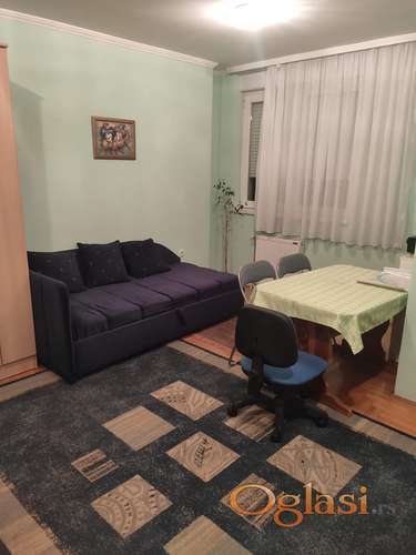 Izdaje se - nameštena garsonjera - Janka Čmelika - Nova Detelinara