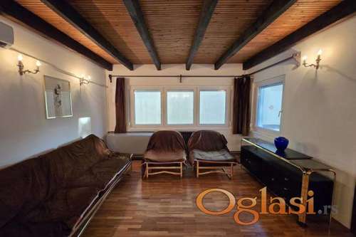 Prostran 3.5 stan u kući kod Olimpa, garaža, 102m2