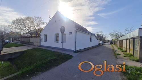 Izdajem manju kucu kod najlon pijace sa dvoristem od 300m2