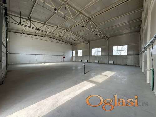 Izdaje se hala / proizvodni prostor na gradskoj lokaciji u Novom Sadu - 1520m2