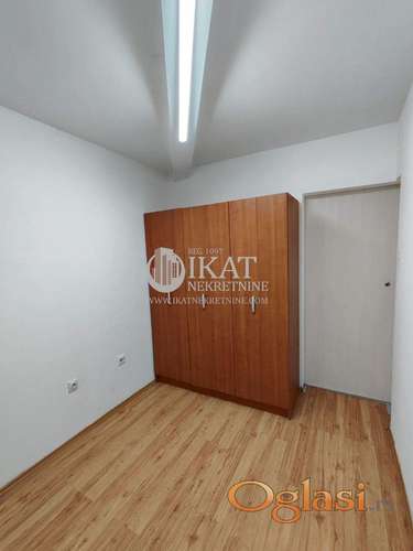 Lokal u Batajnici 56m2 potpuno renoviran ID#3395