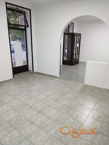 Lokal u strogom centru Rume, 60m2