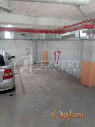 Izdaje se garažno mesto u naselju Vagres city, 12m2!