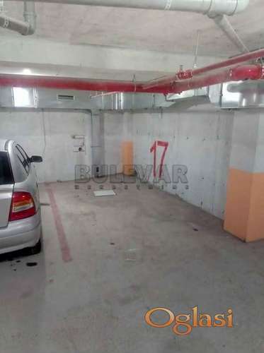 Izdaje se garažno mesto u naselju Vagres city, 12m2!