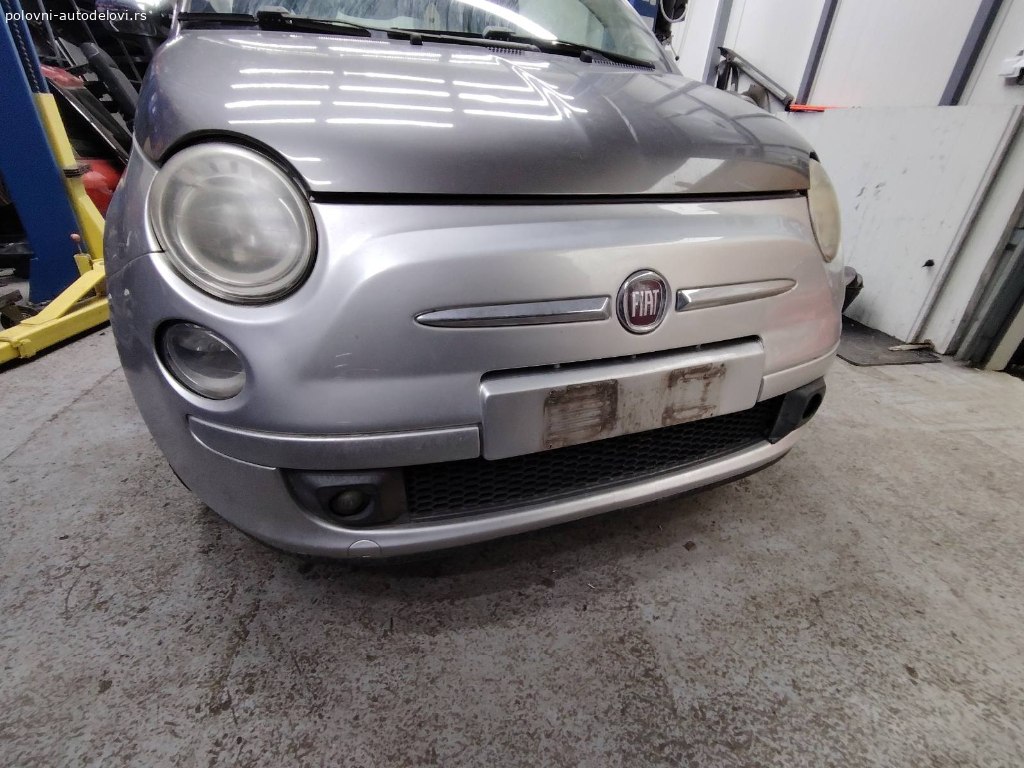 FIAT 500 BRANIK PREDNJI SIVI ORIGINALNI DELOVI MOGUCA UGRAD